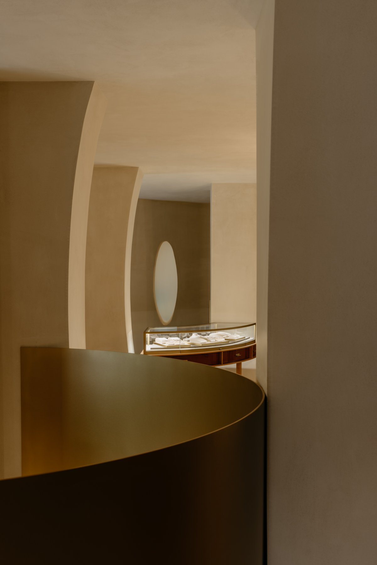 YinjiSpace - OUTIN DESIGN x Goldin Showroom